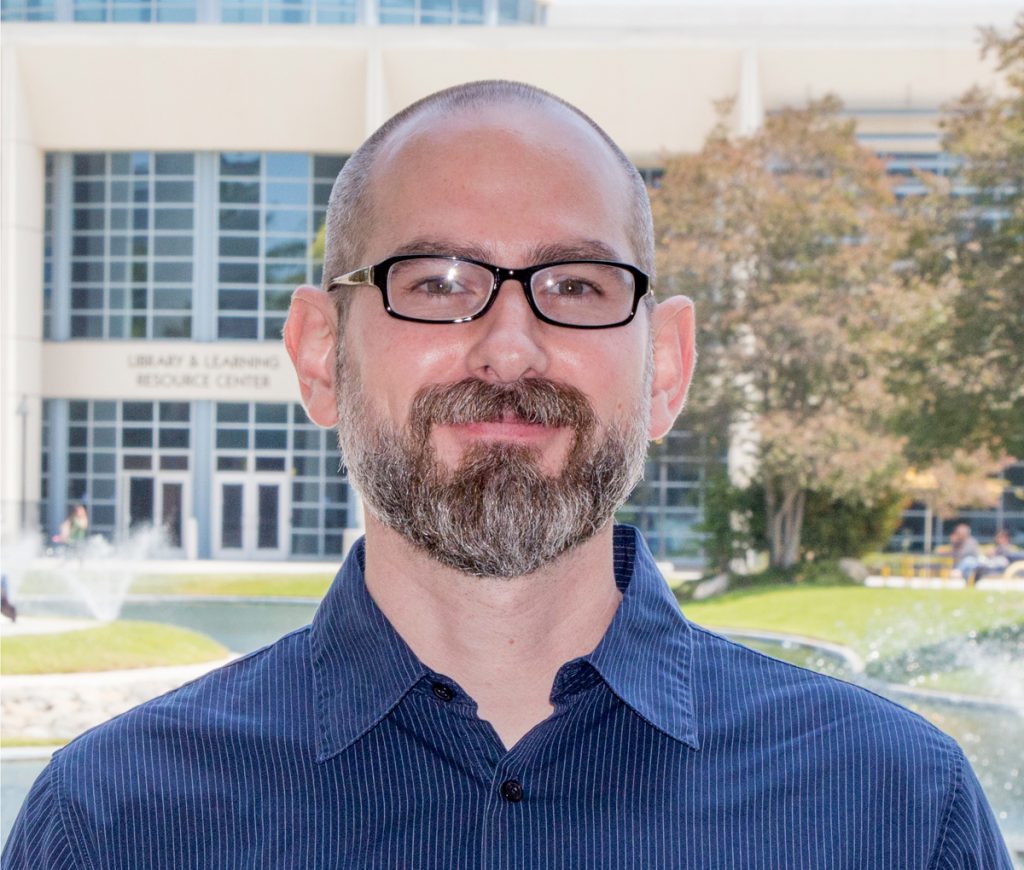 Outstanding Graduate Jeffrey Anderson's Young Niece Fueled His Desire ...