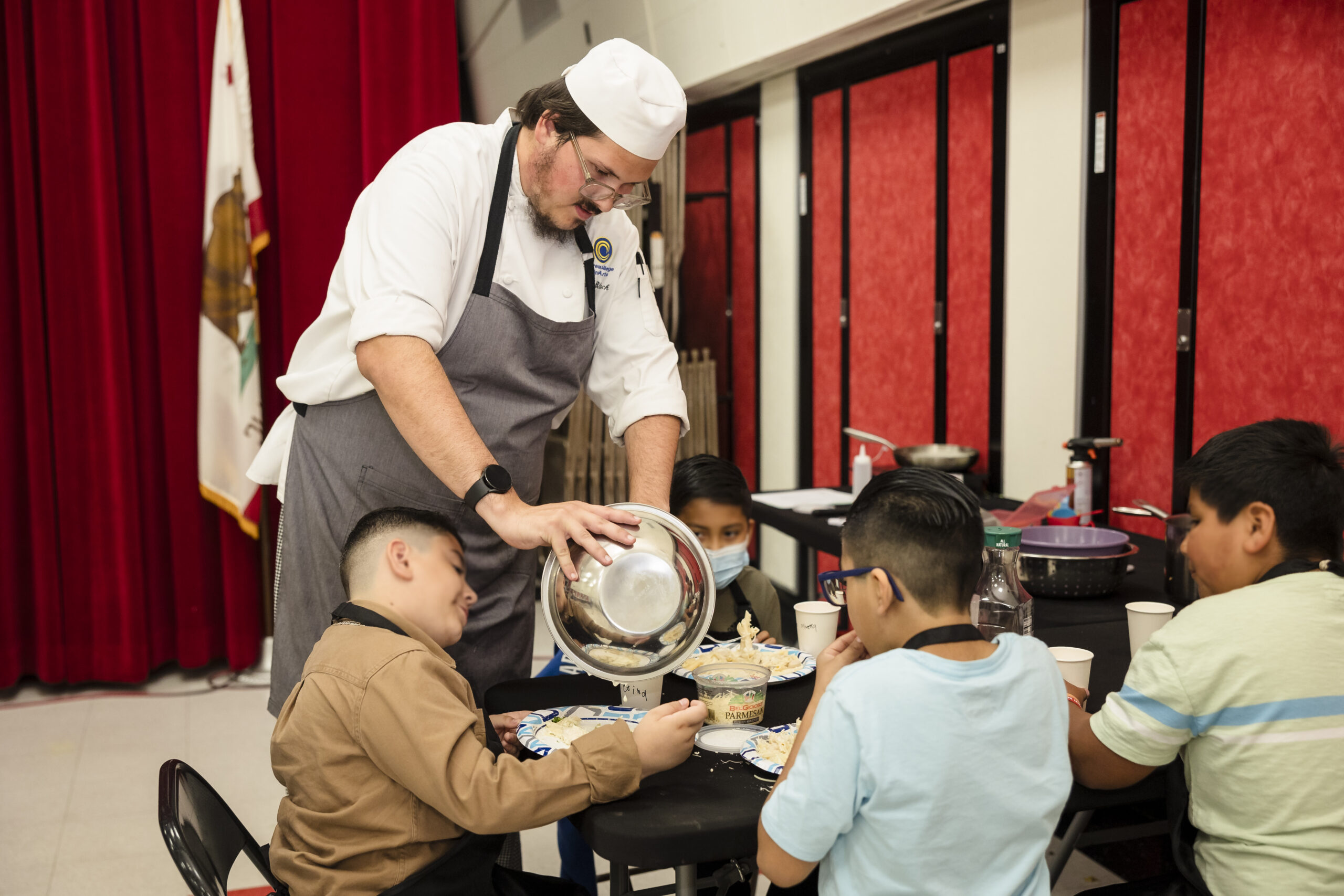 HRC Students Coach Junior Chef Academy - Cypress College